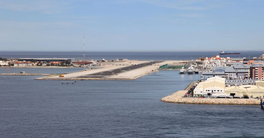 Mitigating Runway Overrun Risks with EMAS: A Proactive Approach ...